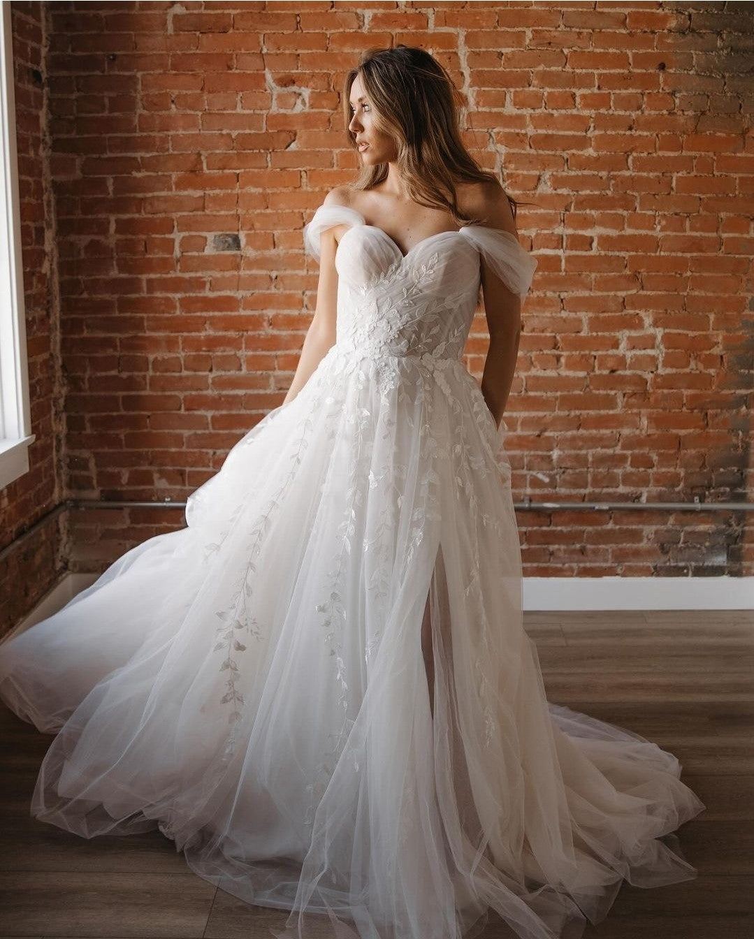 Bride & Jewel in Cottage Grove - Dresses, Gowns, Accessories